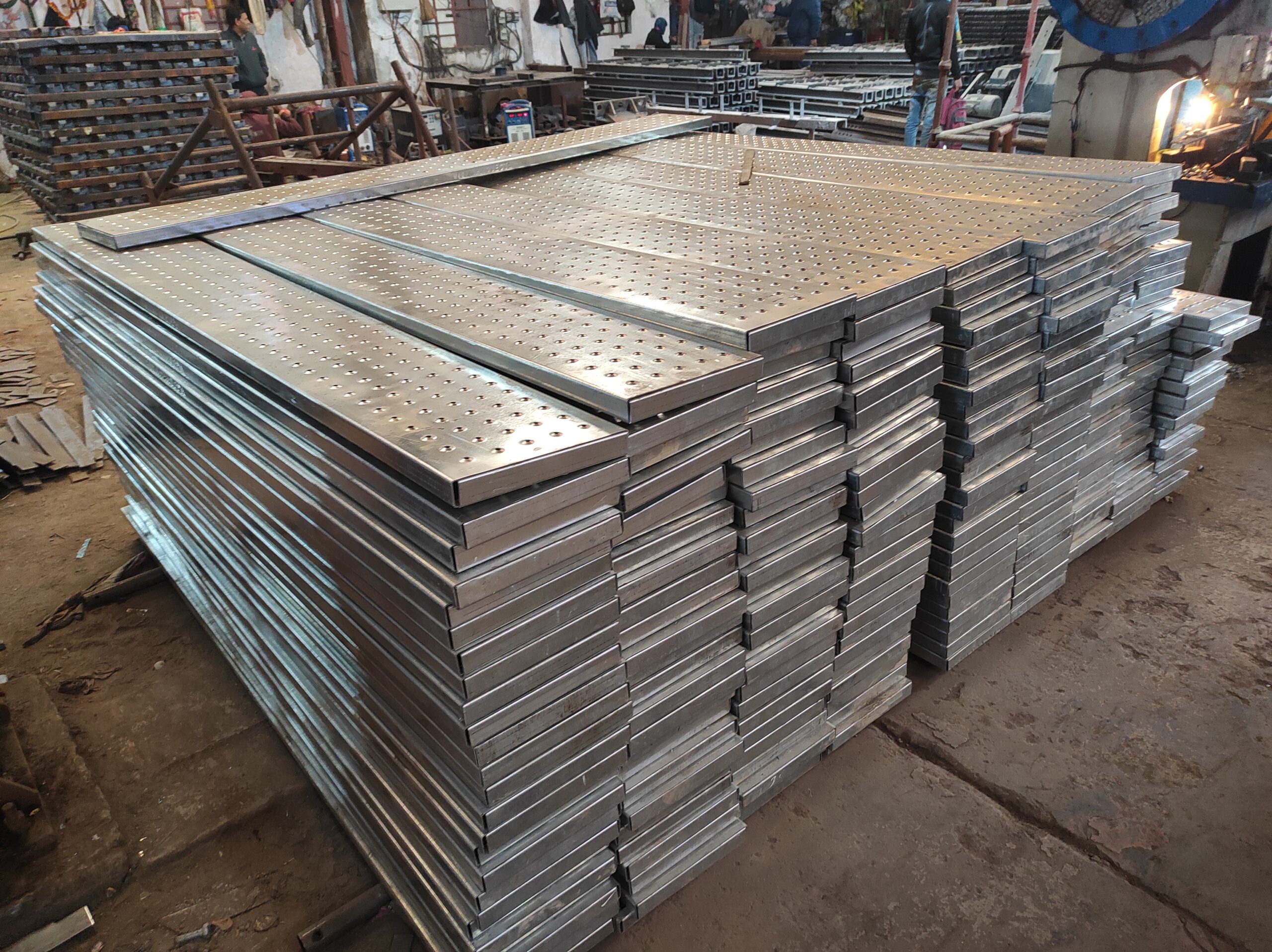 Cantilever & MS Bracket Manufacturer & Supplier in Noida, Gurgaon & Delhi